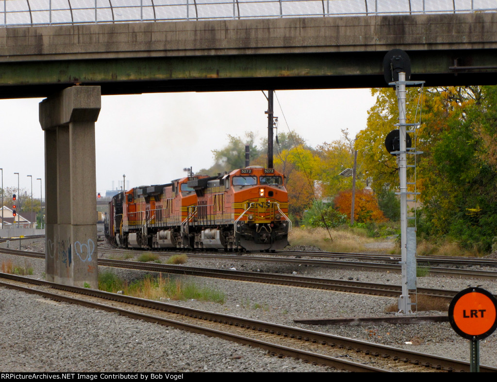 BNSF 5272